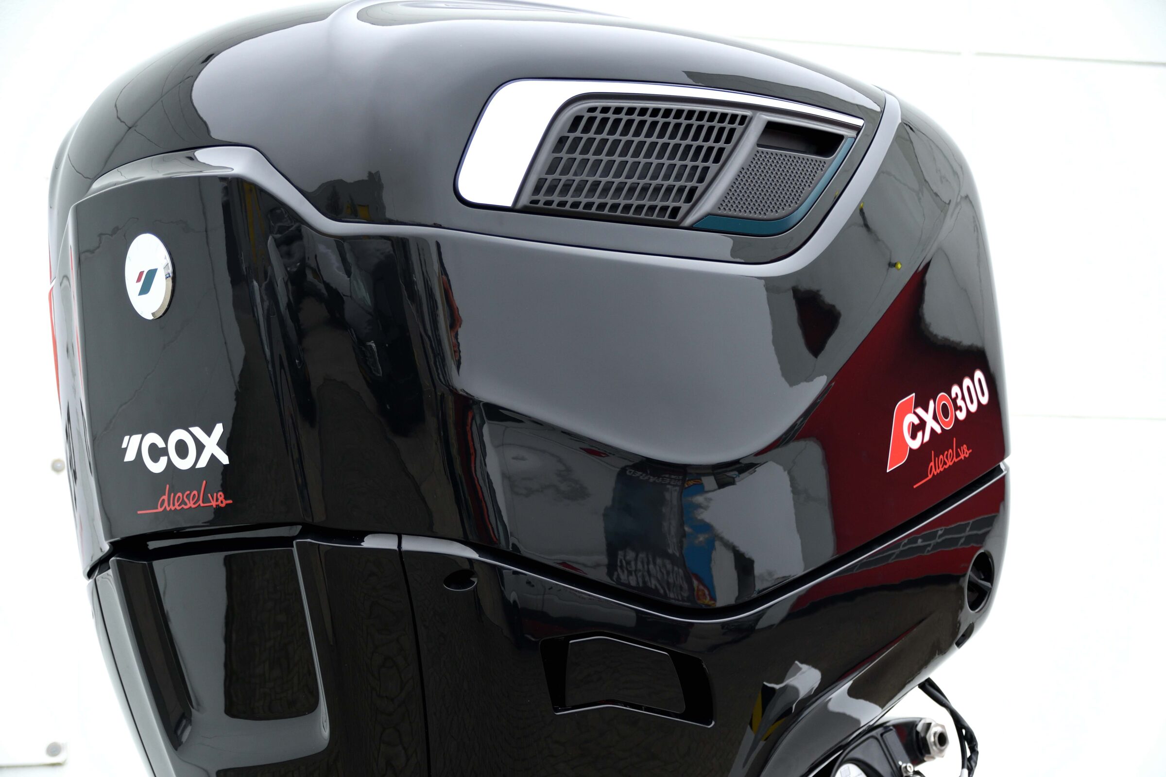 COX CXO300 outboard diesel engine - De Wolf Maritime Safety