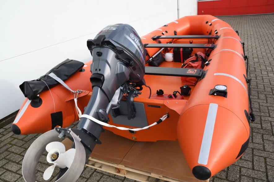 RIBO 450 rescue boat - De Wolf Maritime Safety