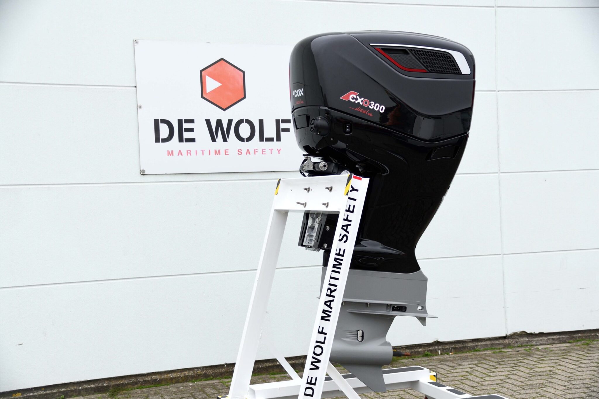 COX CXO300 300 HP diesel outboard - De Wolf Maritime Safety