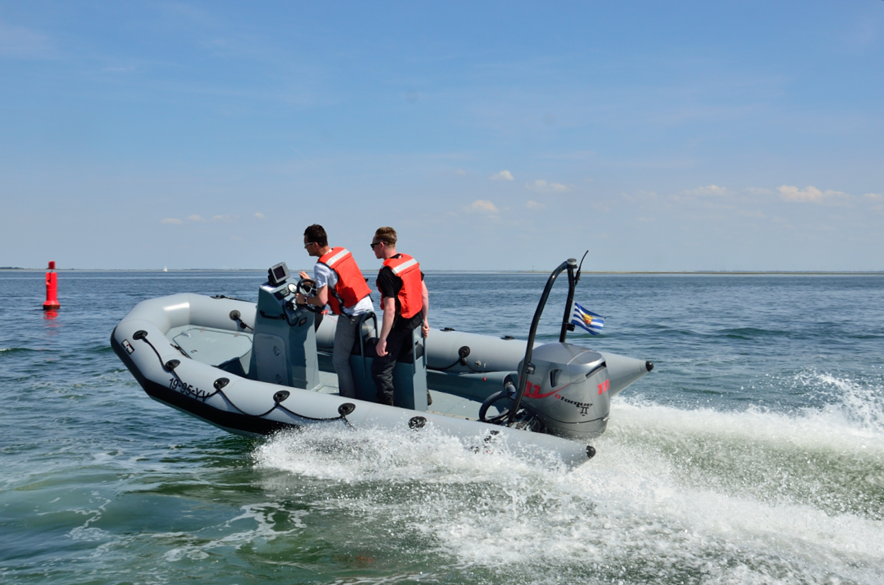 D111 - 50 HP diesel outboard - De Wolf Maritime Safety