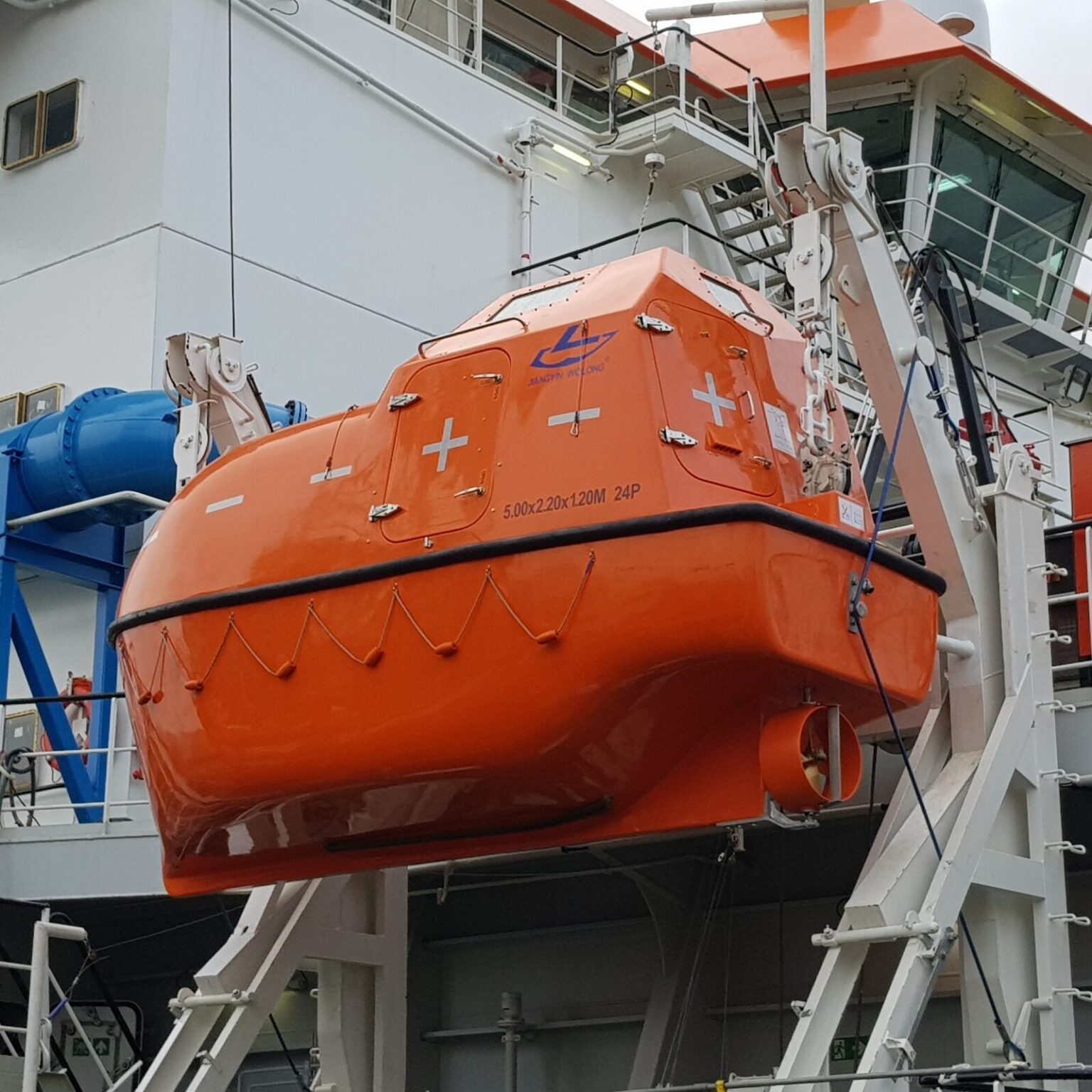 Lifeboat davit - De Wolf Maritime Safety
