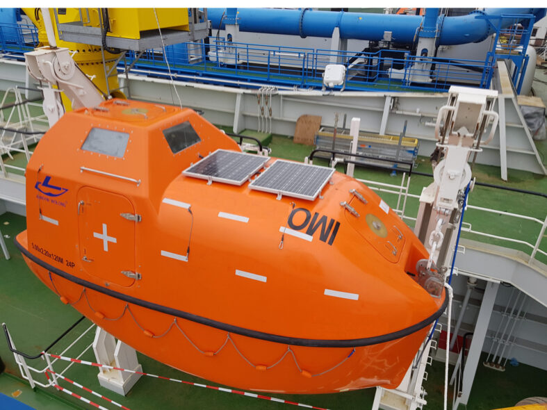 Lifeboat davit - De Wolf Maritime Safety