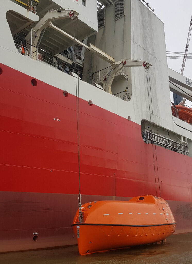 Lifeboat davit - De Wolf Maritime Safety