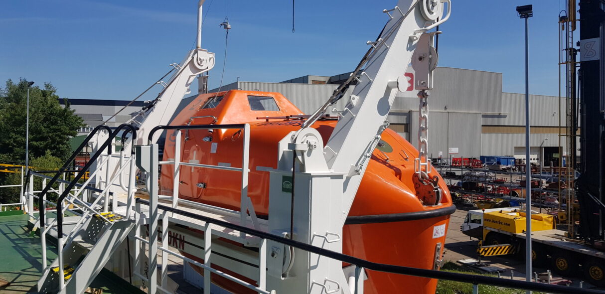Lifeboat davit - De Wolf Maritime Safety
