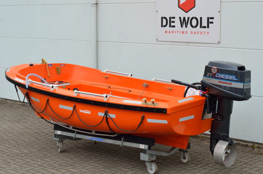 Rigid Rescueboat RB 400 - De Wolf Maritime Safety